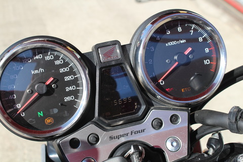 ホンダ CB1300SF 25周年記念モデル 入荷致しました！！ | 中古・新車バイクの販売・買取【バイク館SOX】